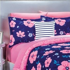 intima hogar | Bedding | Comforter Set | Poshmark